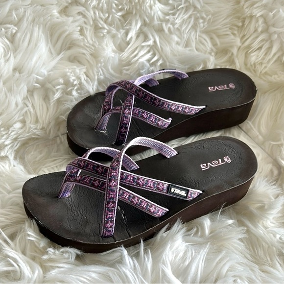 Teva | Shoes | Teva Womens Black And Purple Patterned Sandals 85 | Poshmark